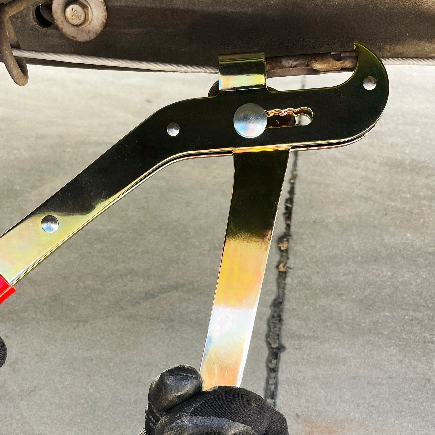 Schley Tools – 10500 Parking Brake Cable Coupler Removal Tool